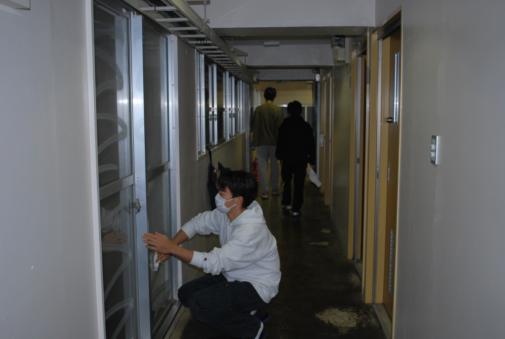 Cleaning in the dormitory (Dormitory Event) | National Institute of ...